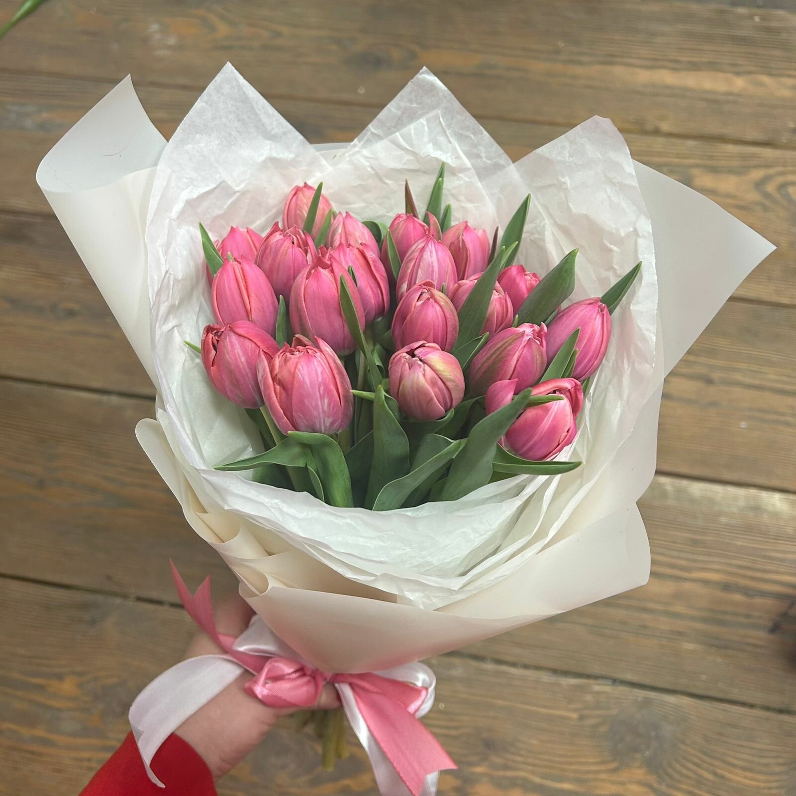 Букет из 19 пионовидных тюльпанов Колумбус