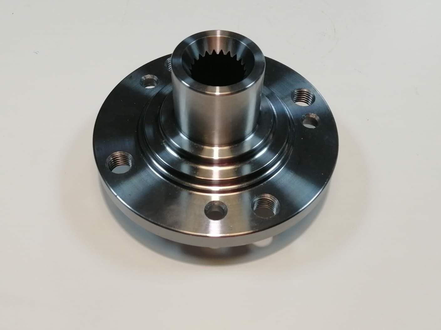 Ступица передняя (без ABS 40мм) Chery Amulet [1.5 16V 5MT лифтбэк] A113001017