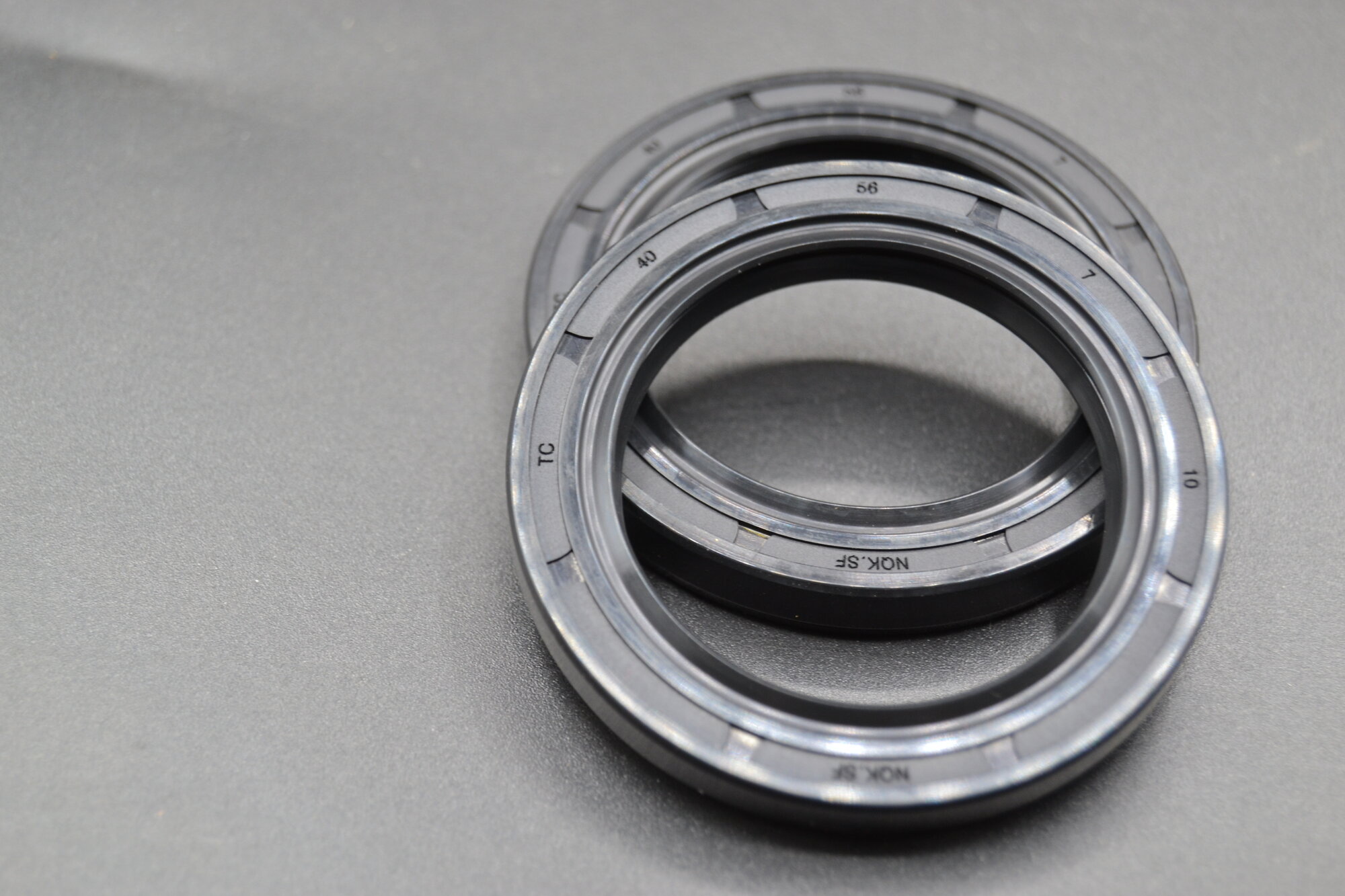 Манжеты сальники 40x56x7 (2шт)