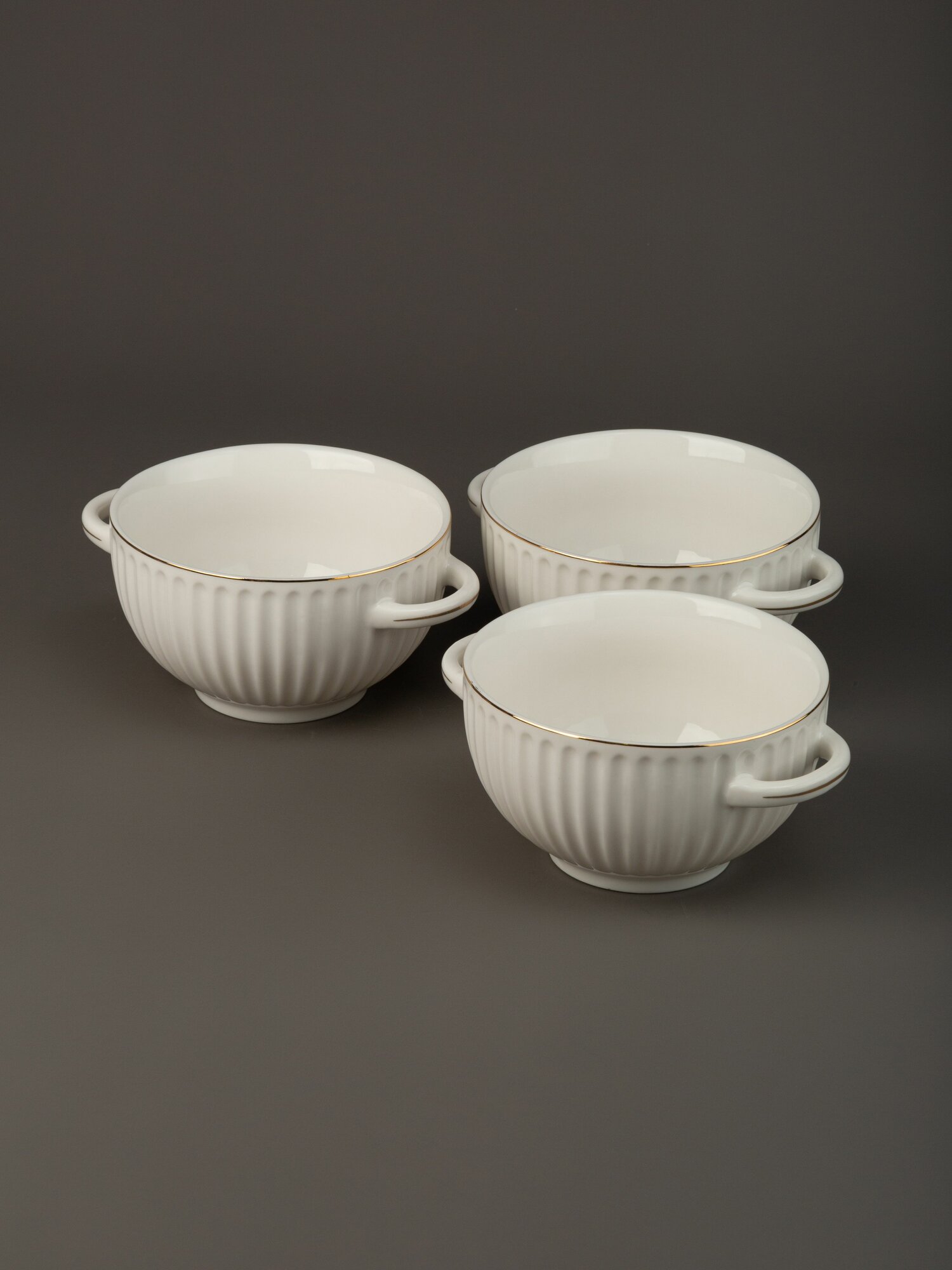 Бульонница 650мл фарфоровая 3 штуки