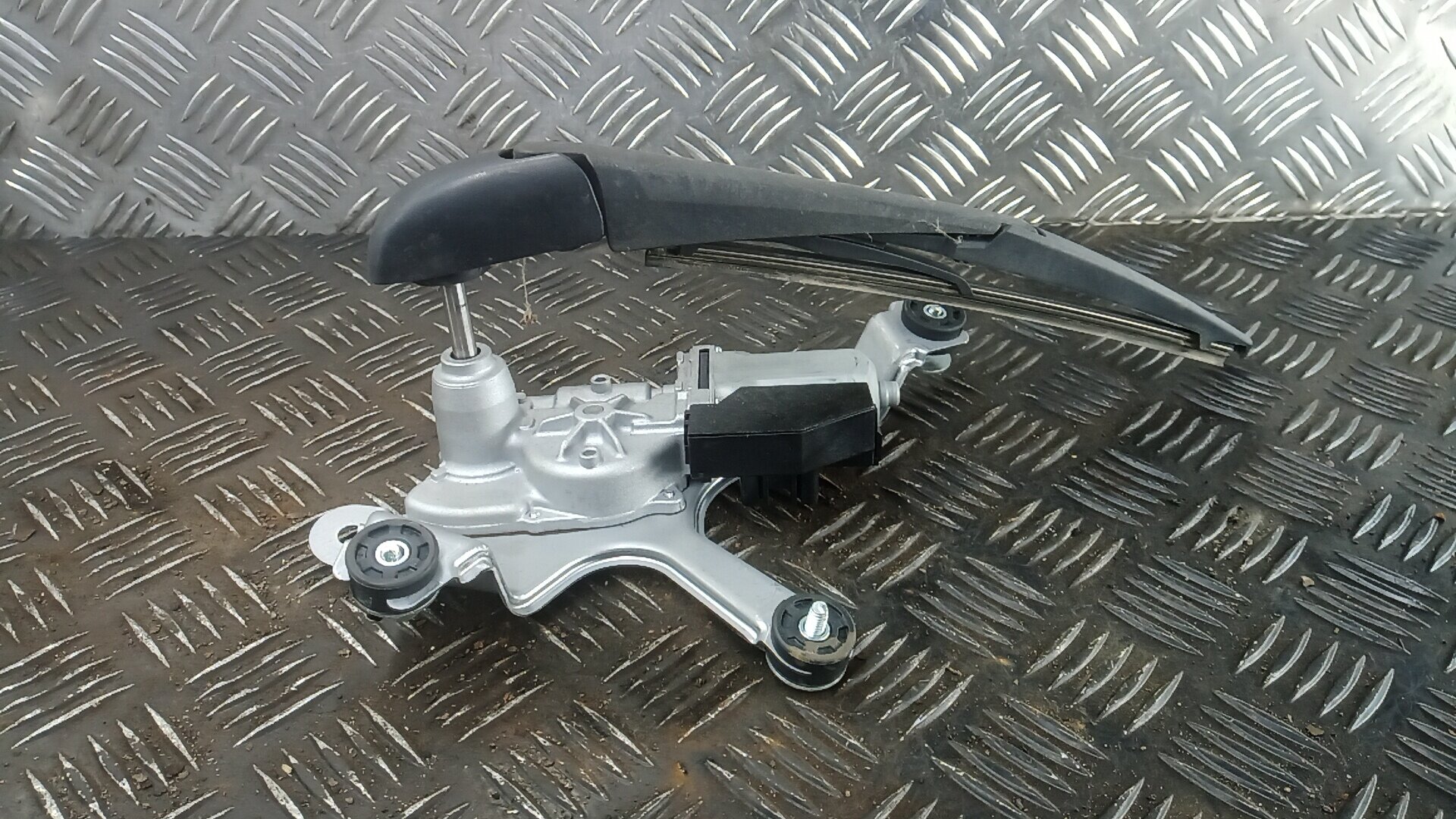 Моторчик стеклоочиcтителя 3-5 TOYOTA RAV 4 CA40, Номер 8513042080