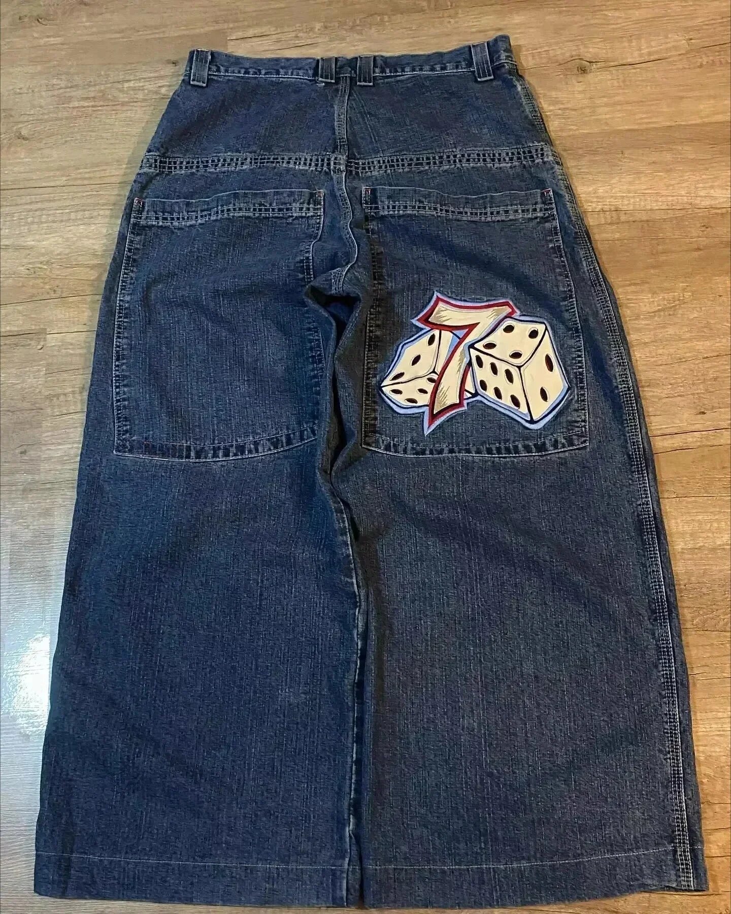 Джинсы 
