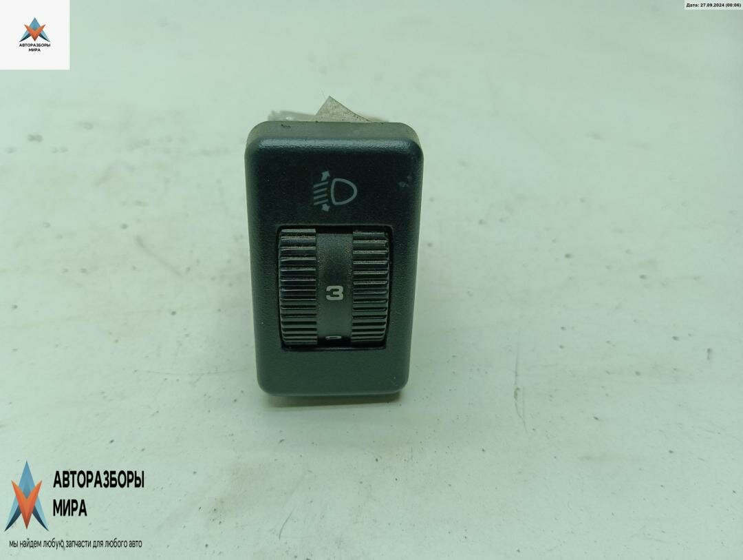 Корректор фар Volkswagen Passat B3 1992 357941333