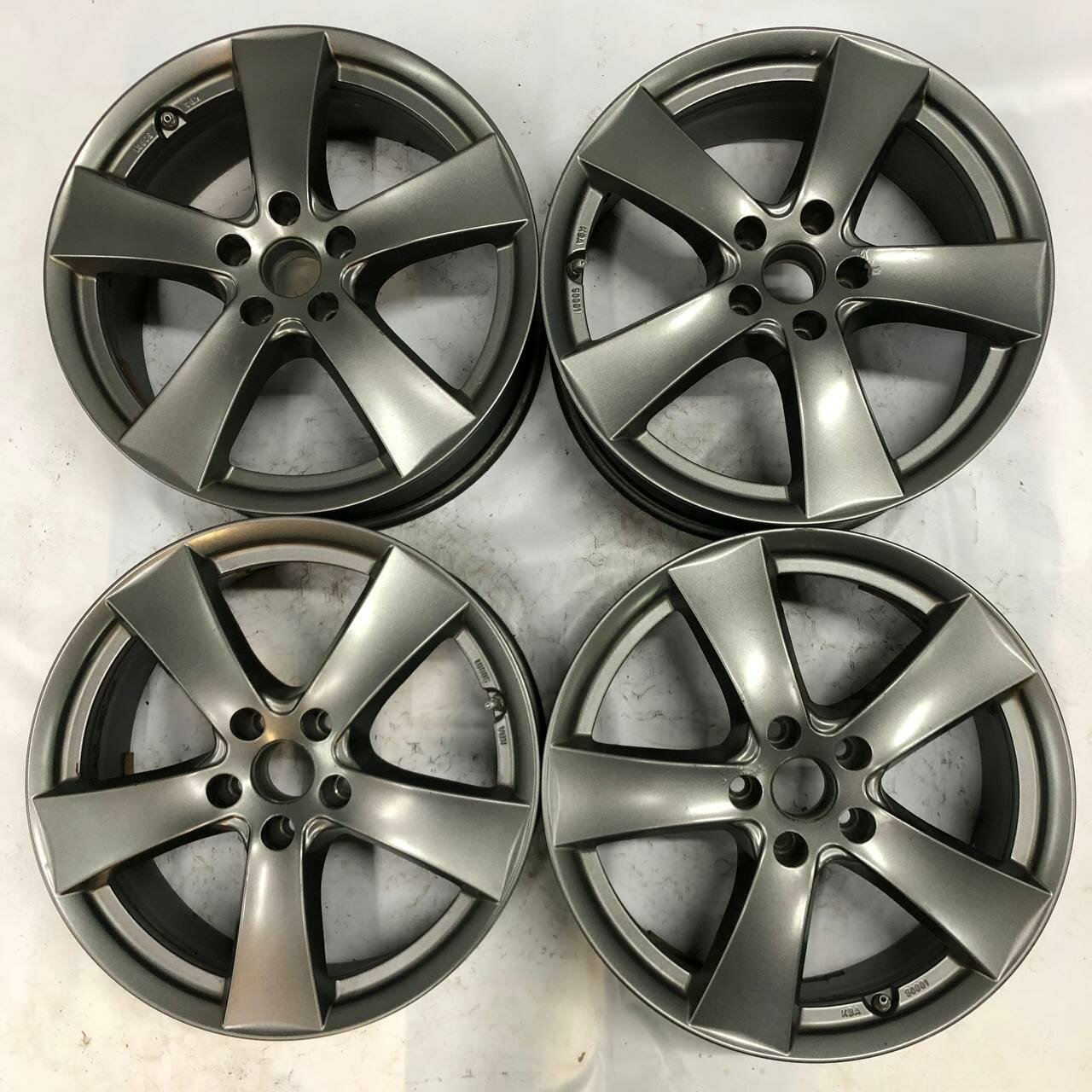 Колесные диски Dezent 18x7.5 PCD 5x112 D57.1 ET42 (Реплика)