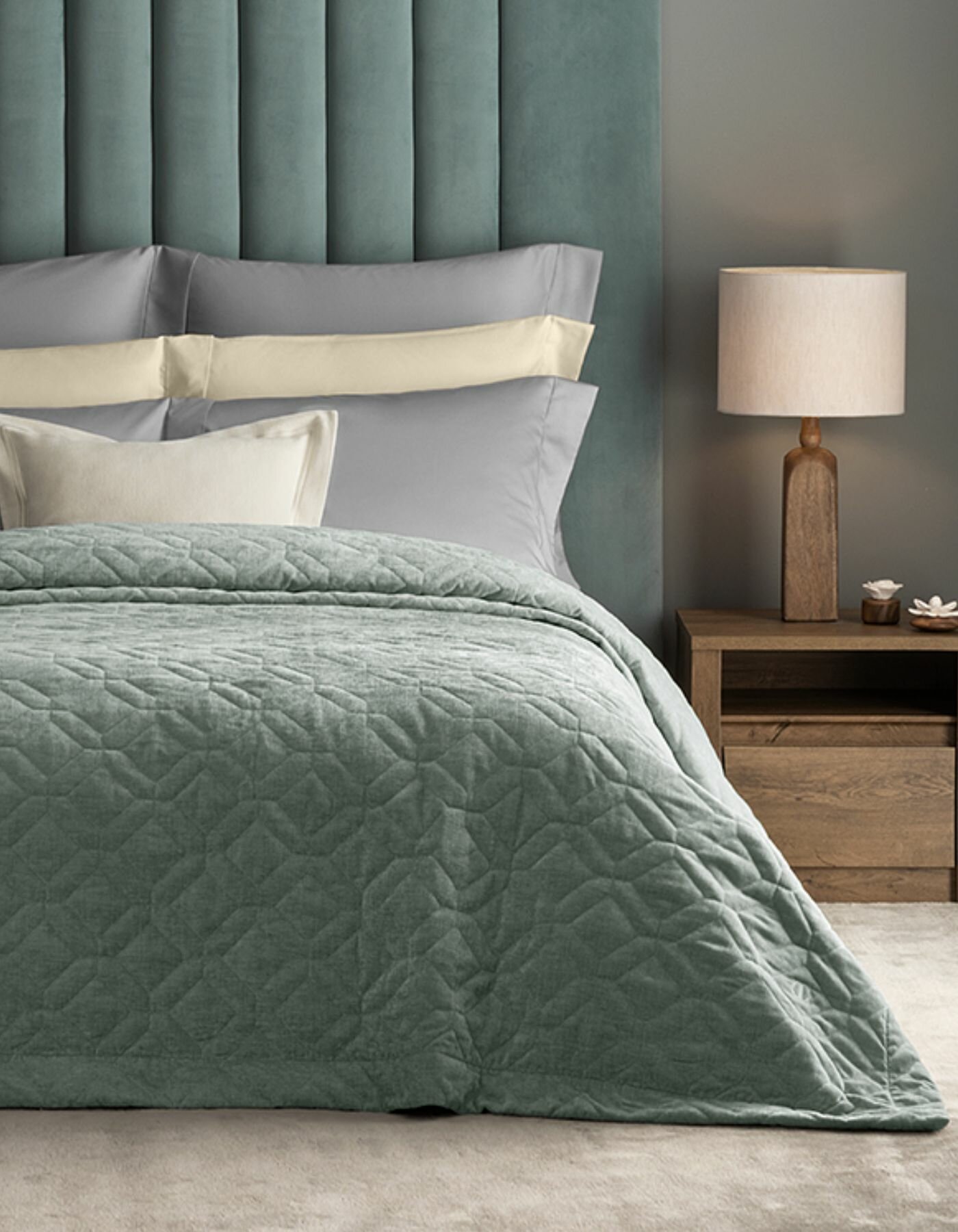 Togas Покрывало 240х260 "Роверо" шенилл, мятный