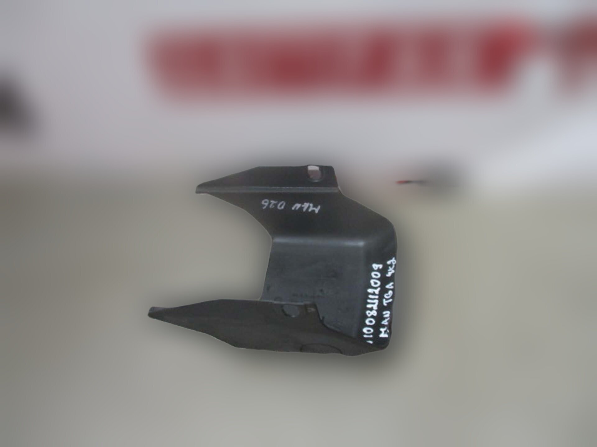 Кожух рулевой колонки MAN TGS, TGX, TGM, TGL, TGA, треснуто крепление