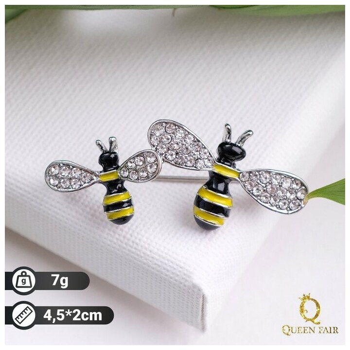 Брошь, стразы, эмаль