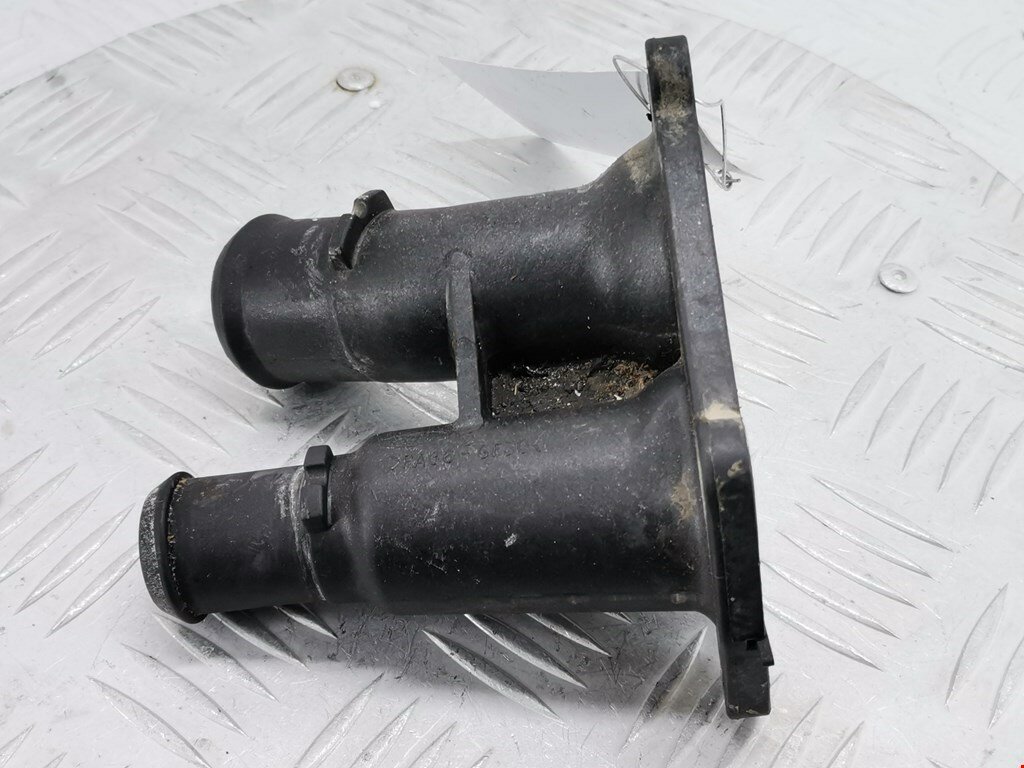 Корпус термостата Ford Focus 1 98MM9K478CA арт. 1600247