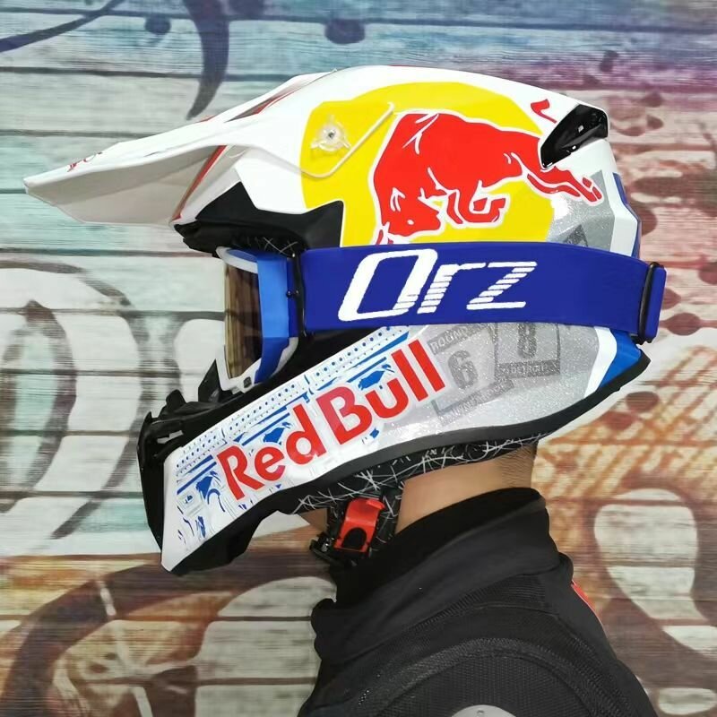 Мотокроссовый шлем