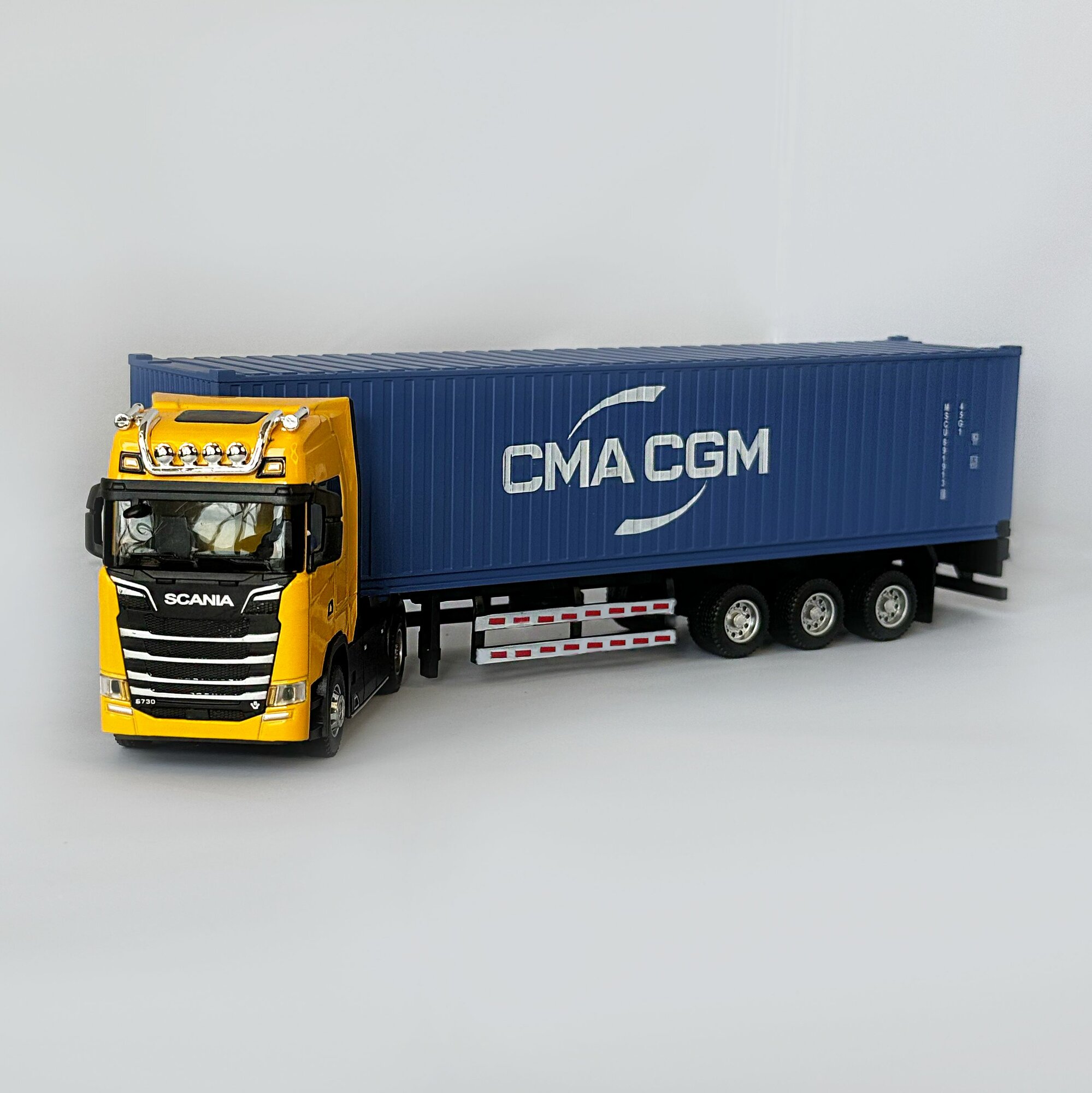 Модель грузовика тягач Скания с прицепом-контейнером, инерционная, свет/звук, 31 смTT