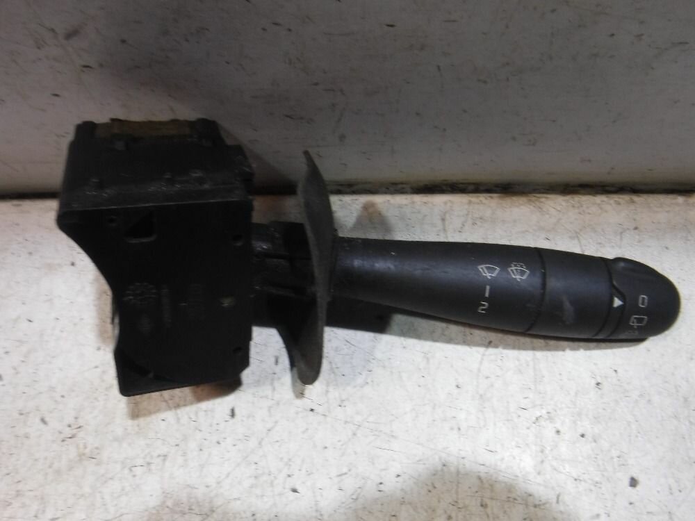Подрулевой переключатель Renault Duster 6001551357