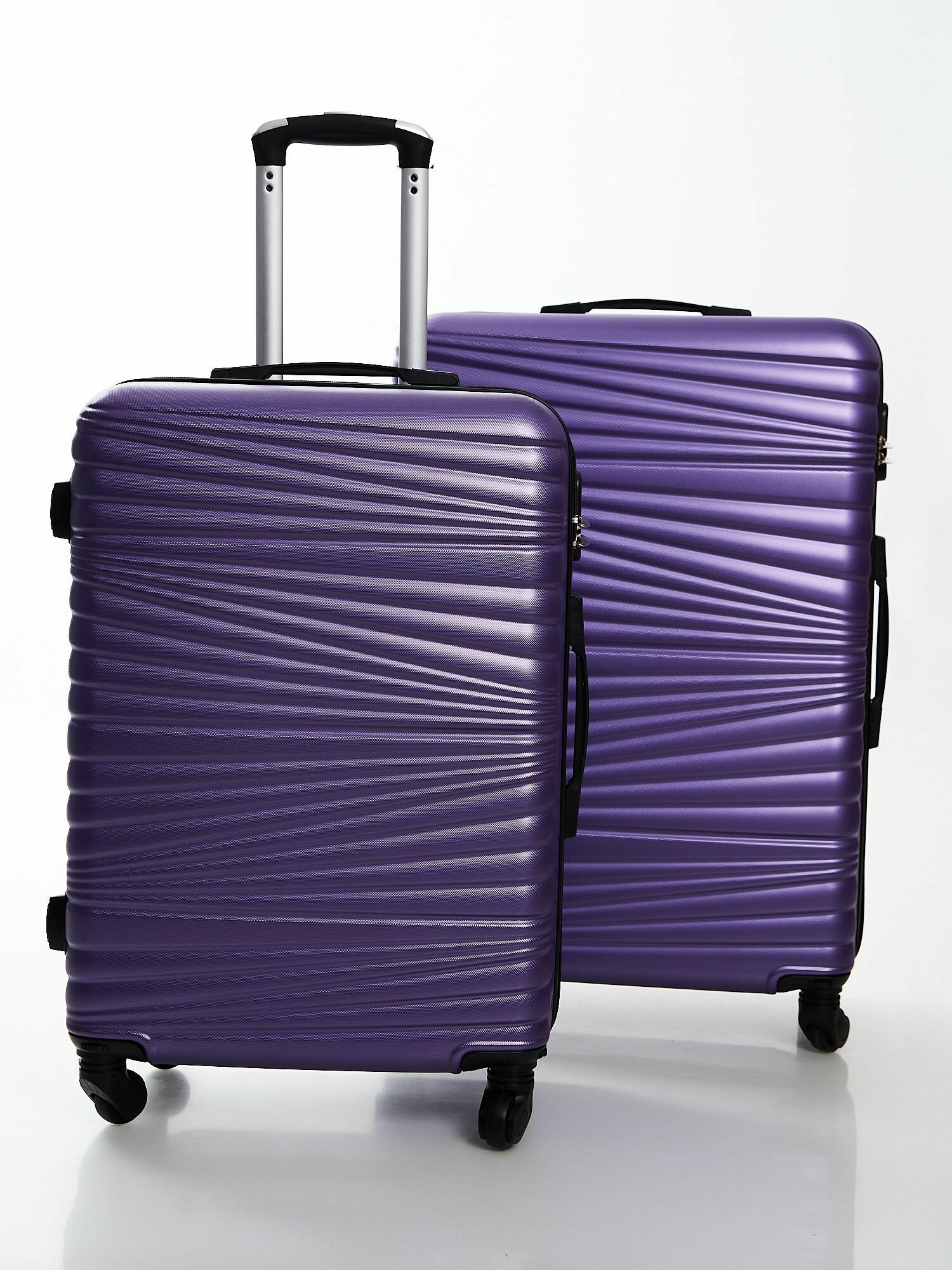 Комплект чемоданов 