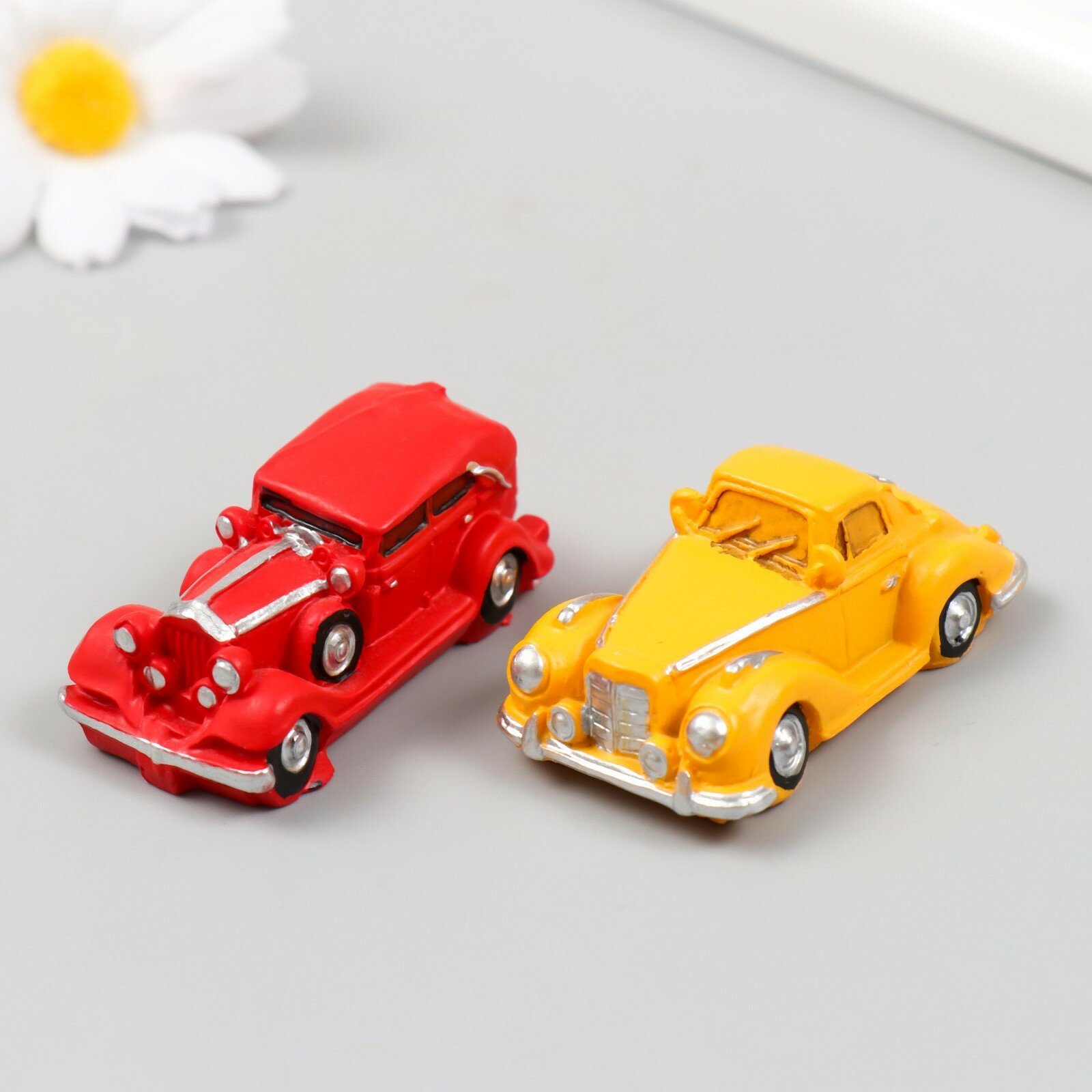 Фигурка для аквариума "Ретро автомобиль" 5,5х3х2 см, Микс 1 шт