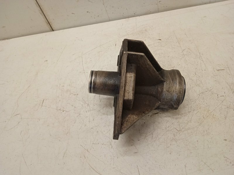 Б/У Ленд Ровер Рендж Ровер 3 Кронштейн промежуточного вала Land Rover Range Rover 3 2002, 2003, 2004, 2005, 2007, 2008, 2009,...