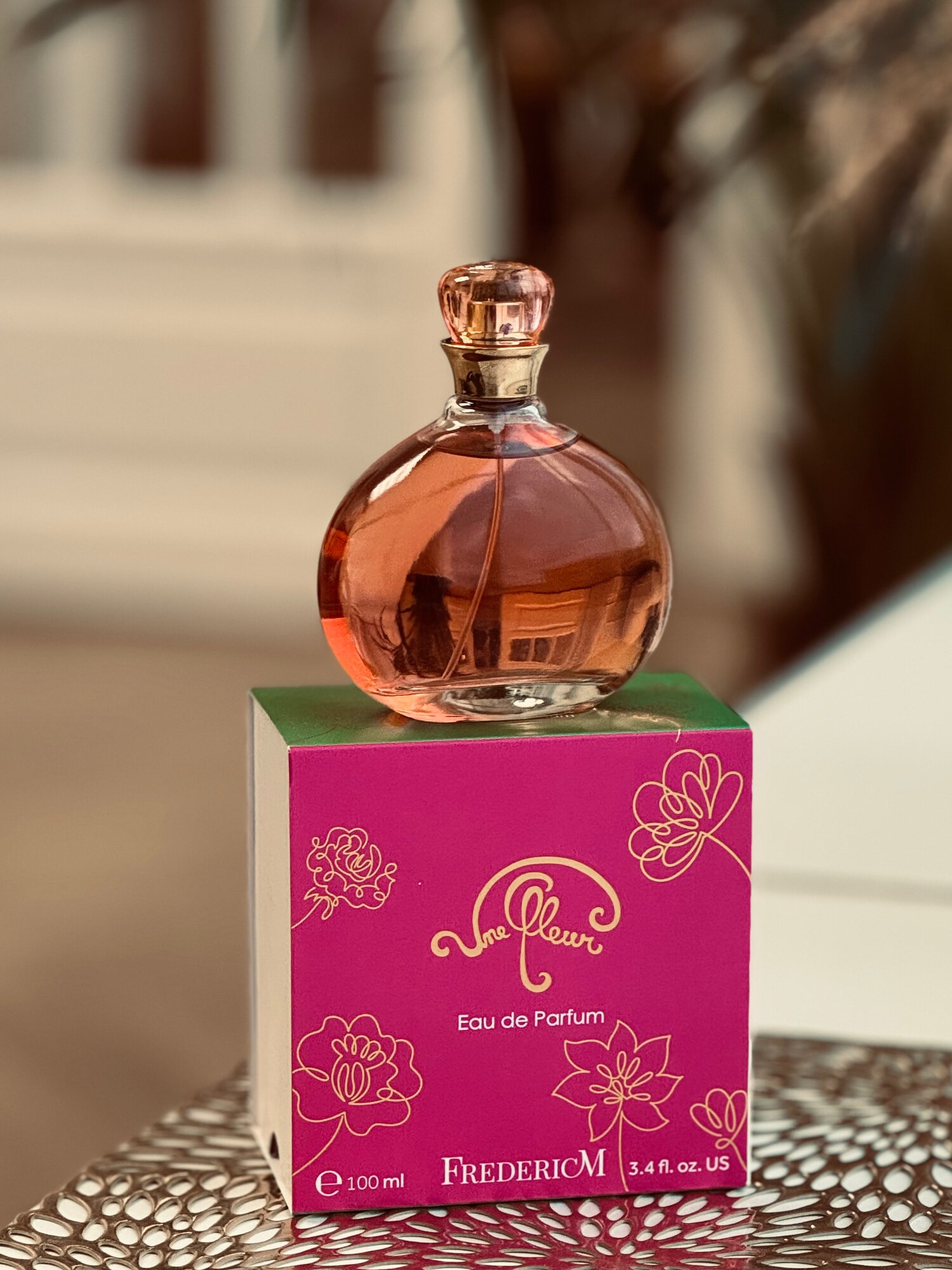 Парфюмерная вода Une Fleur, Цветочный - пряный - винтажный, 100 мл