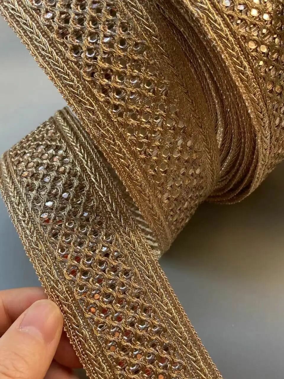 Тесьма лента трикотажная 4.3 см, 2 метра, декоративная тесьма с народным узором для декора, рукоделия и отделки одежды