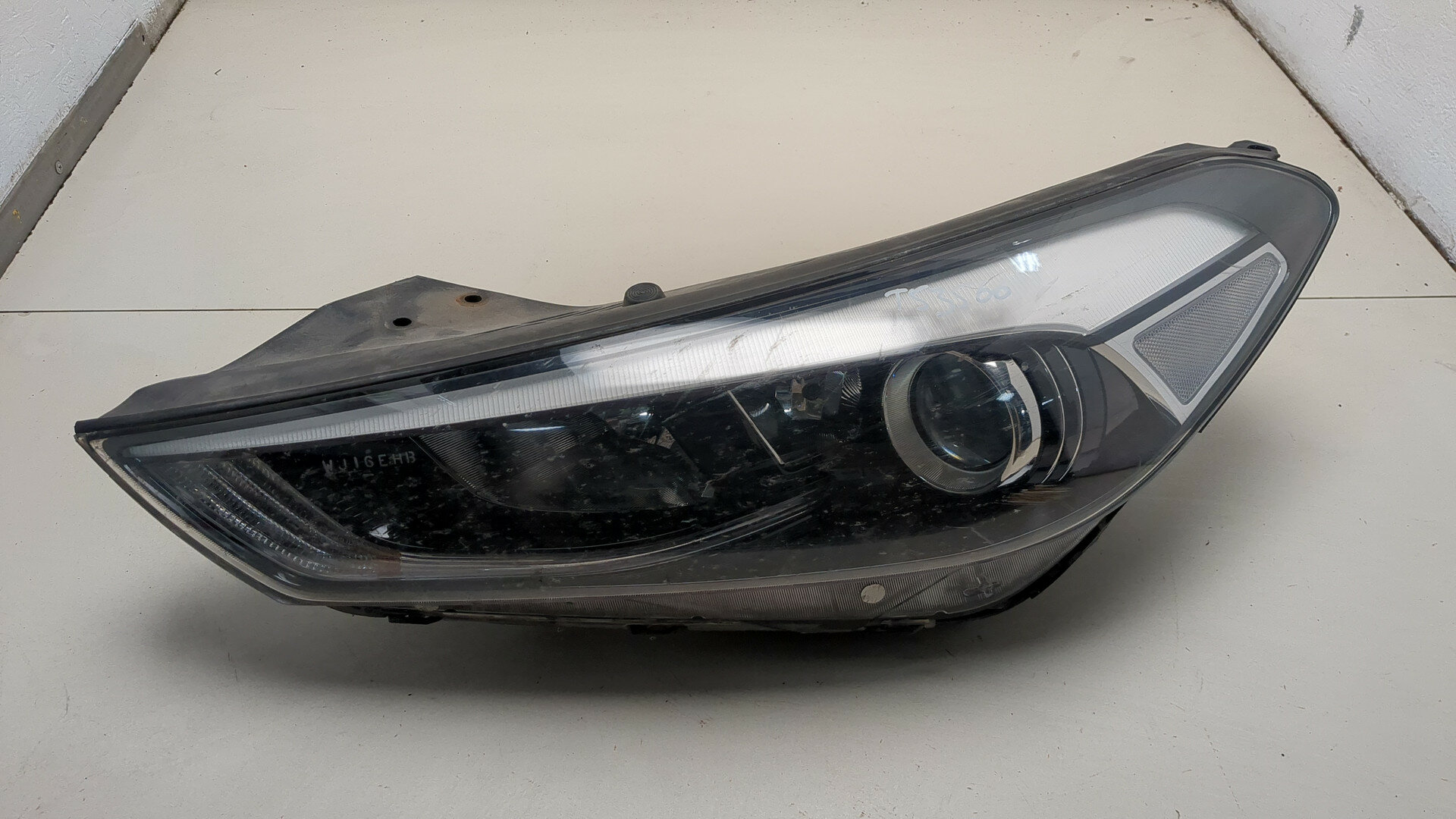 Фара (передняя) левая Hyundai Tucson 3 Б/У