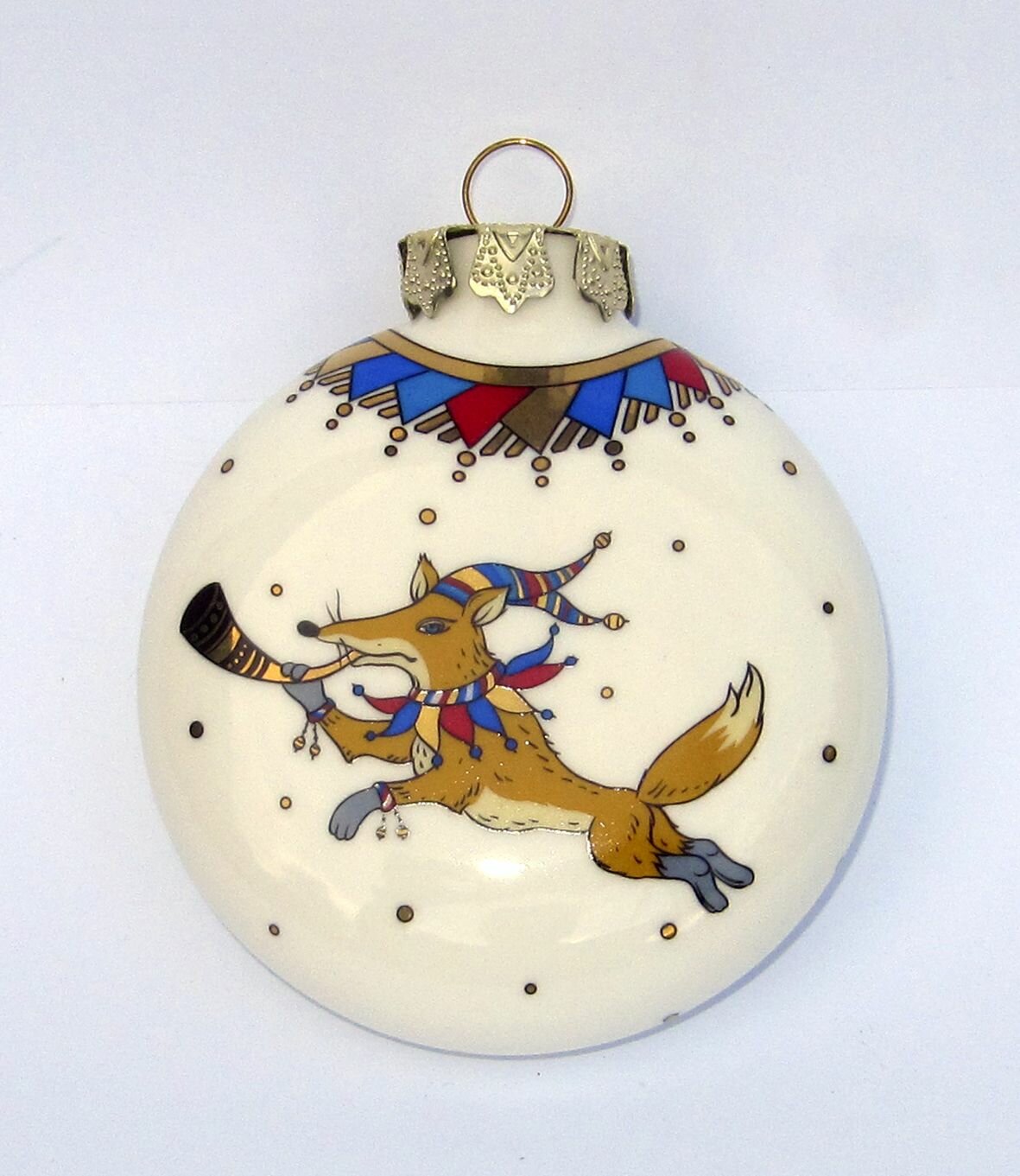 Елочная игрушка фарфоровая в форме медальона (ярмарка ЛИС С дудкой). Авторская работа Россия.