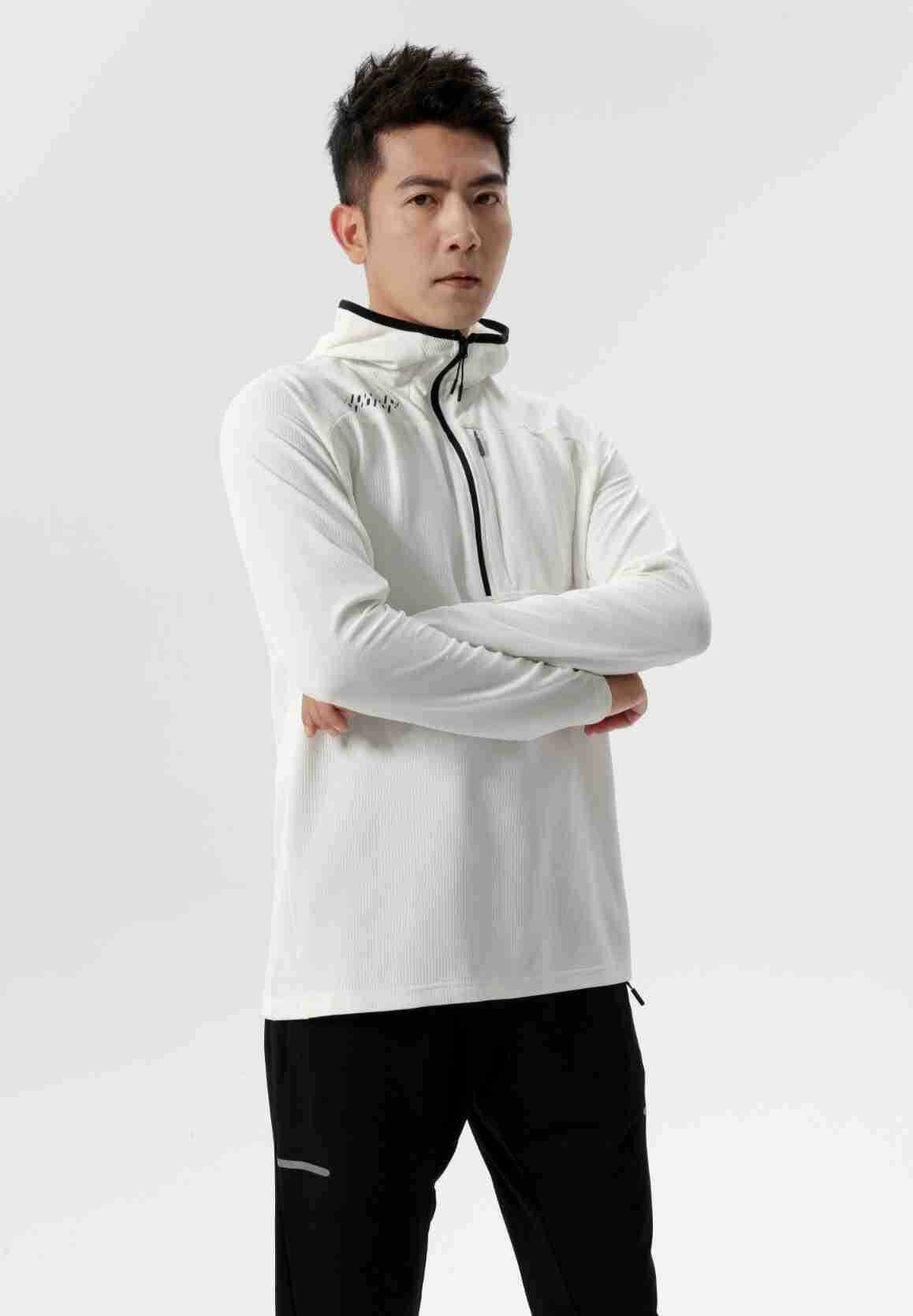 Футболка спортивная