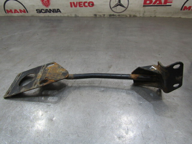 Кронштейн крыла передней оси левый MAN TGA, TGS