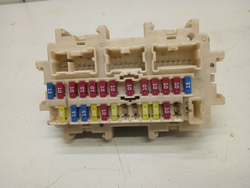 Б/У Ниссан Мурано Z51 Блок предохранителей салонный Nissan Murano 2007-2016 Z51 72017 NISSAN арт. 243501AA0C