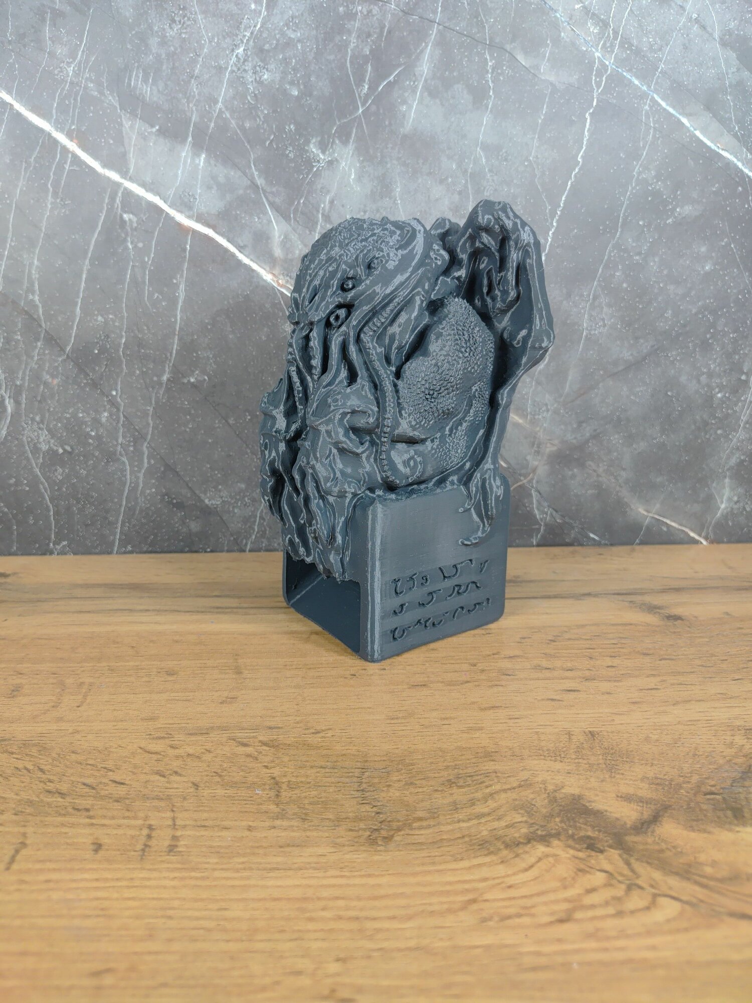 Башня Лавкрафт "Ктулху" серый миниатюра для настольных и Dungeons & Dragons , dnd dice tower — фото 1