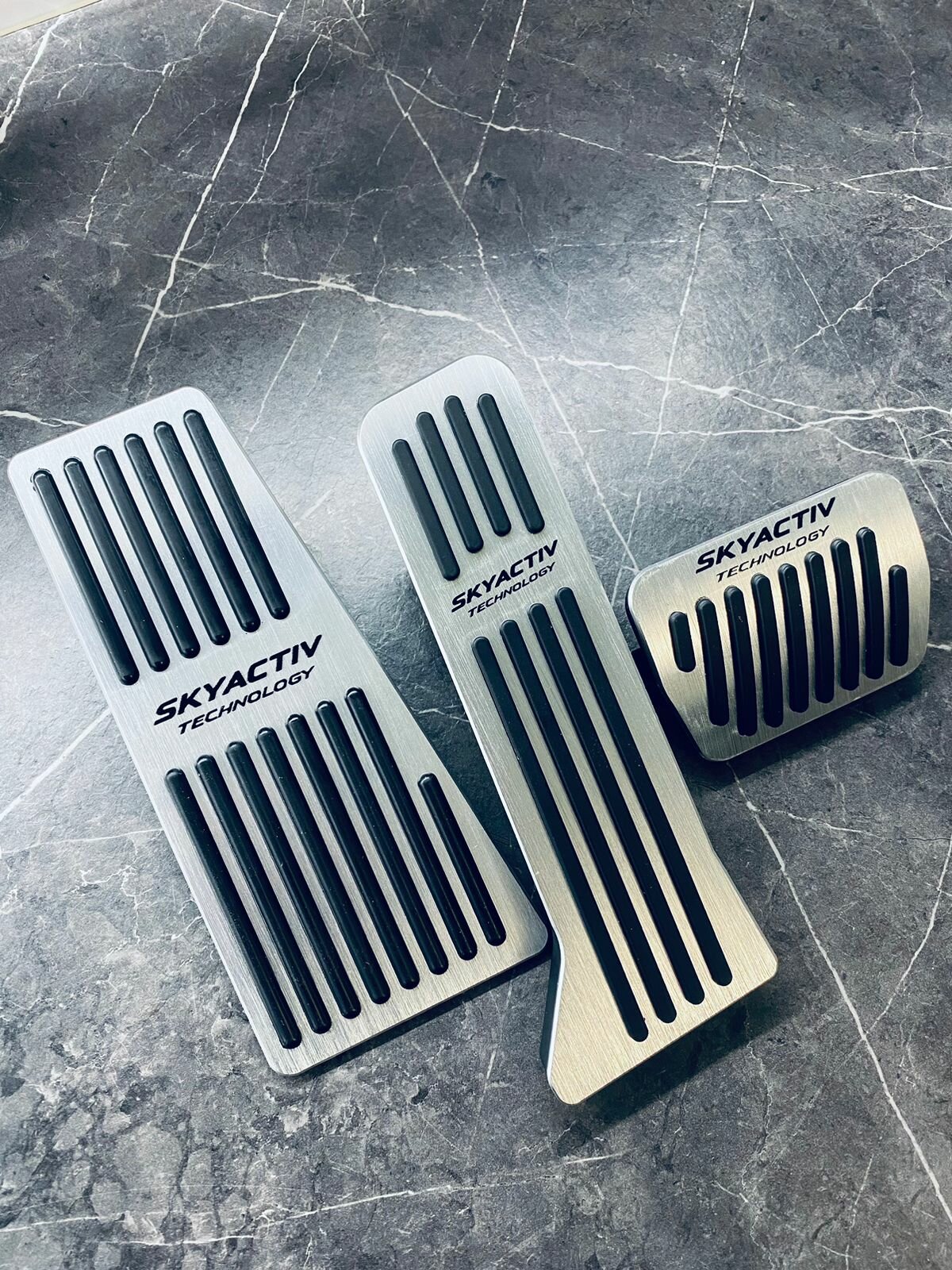 Накладки на педали Mazda