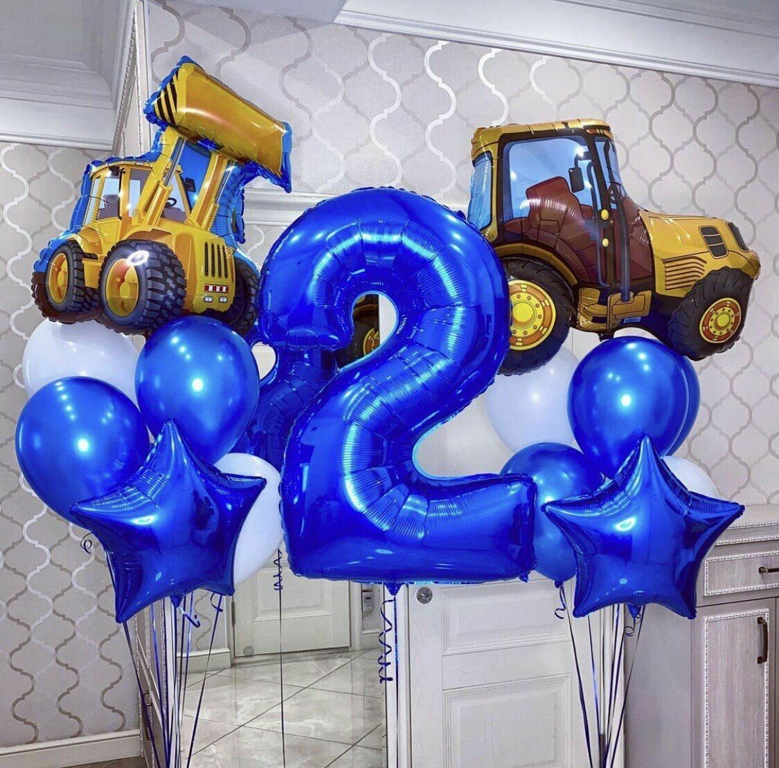 Набор шаров мальчику на день рождения. Воздушные шары строительная техника трактор и экскаватор