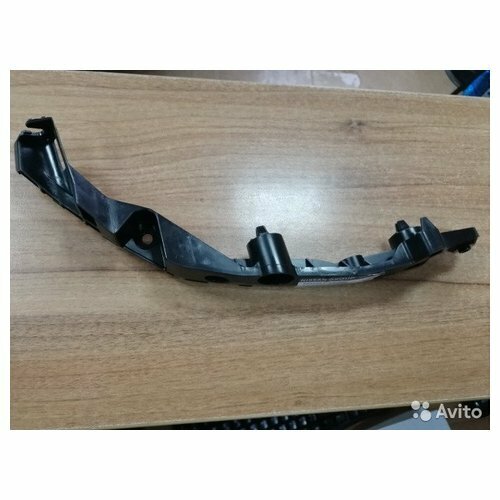Кронштейн бампера Nissan 62222ba60a