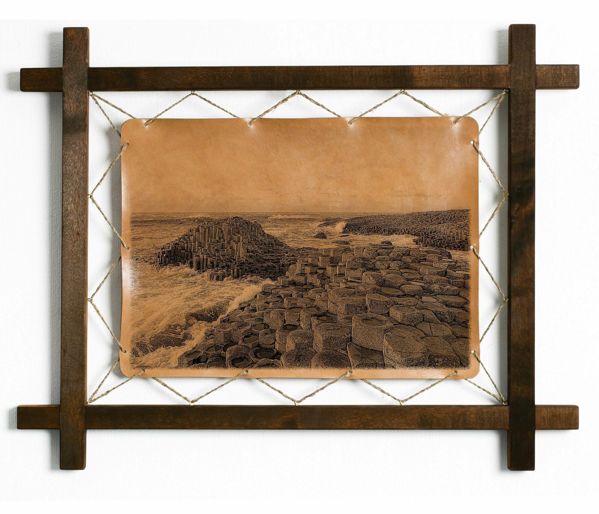 Картина интерьерная из кожи "Дорога гигантов в Северной Ирландии", BoomGift