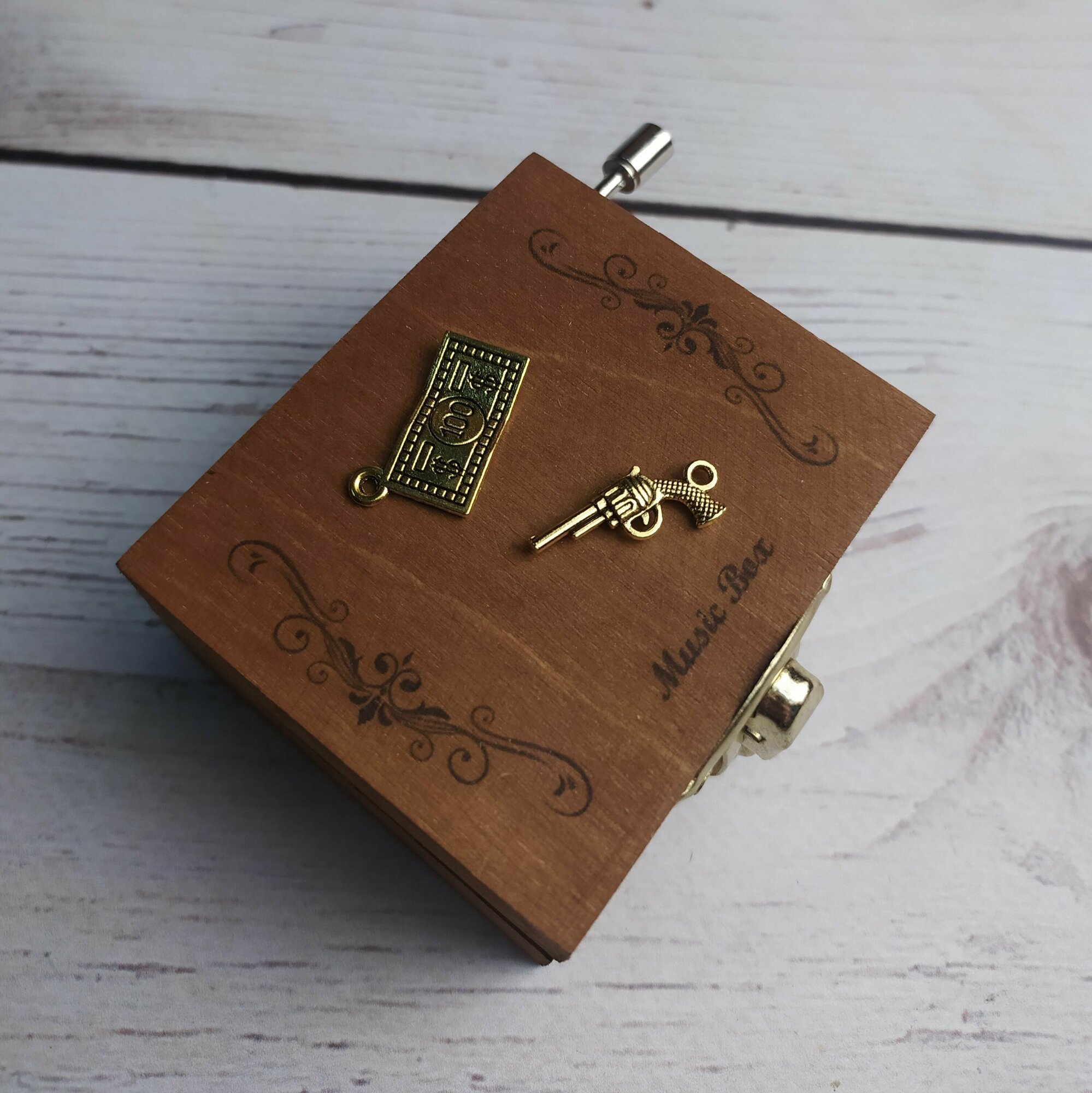 Музыкальная деревянная шкатулка-шарманка "Деньги и ствол" с мелодией Canon