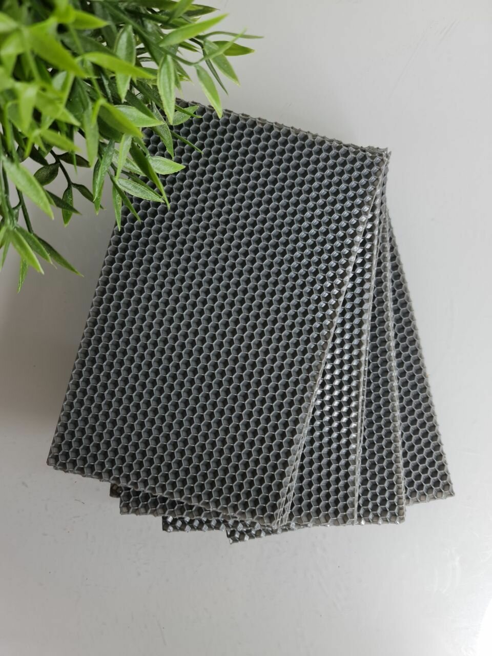 Мини набор цветной вощины 16 листов 20х13 темно-серый