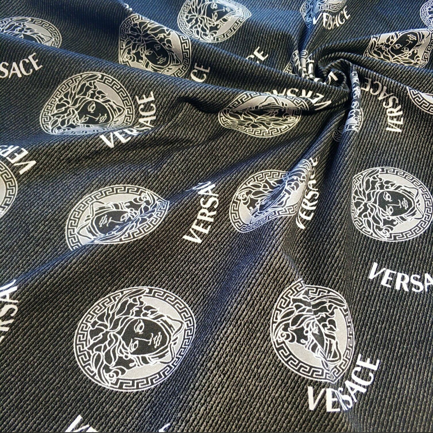 Футерс лайкрой 95/5 "версаче серый" ширина 180см, высота 100см. ткань для футболки, шорт, брюк, сарафана