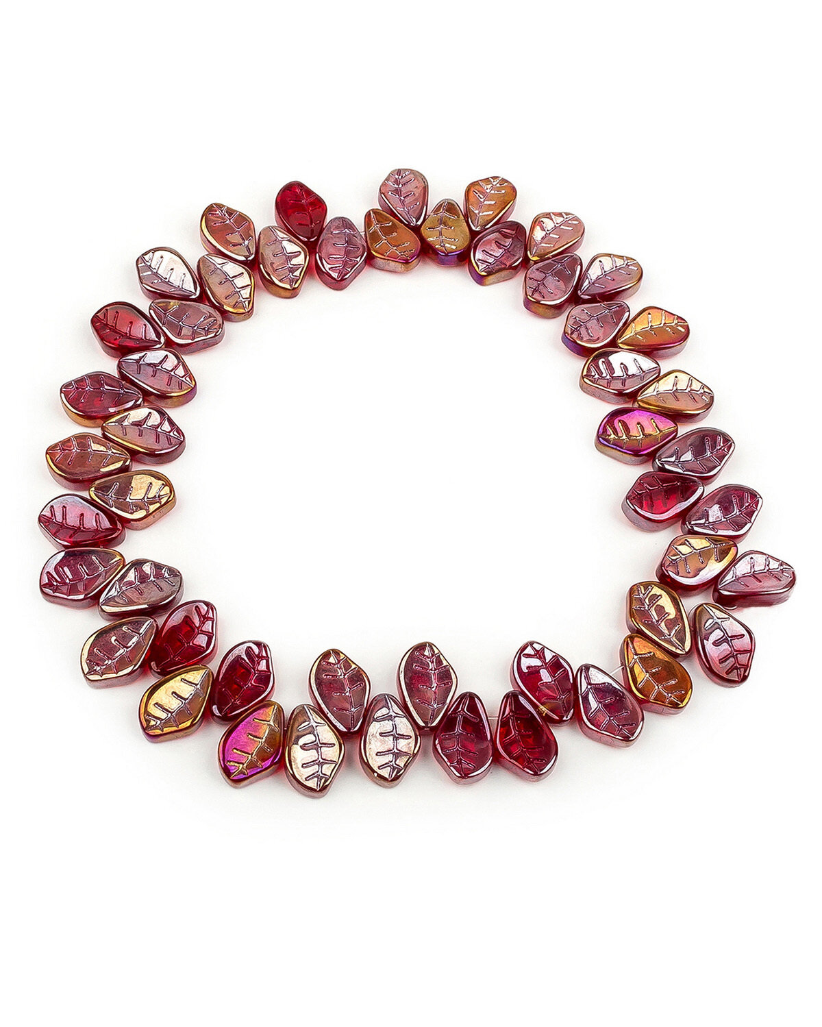 Бусины стеклянные, прозрачные, в форме листиков, с радужным покрытием, размер: 14х10х3,5 мм, цвет: темный рубин, длина нити: 32 см (49-50 бусин)