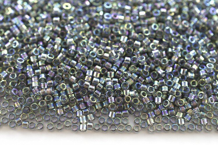 Бисер японский MIYUKI Delica цилиндр 11/0 DB-0179 светло-серый, прозрачный радужный, 5 грамм