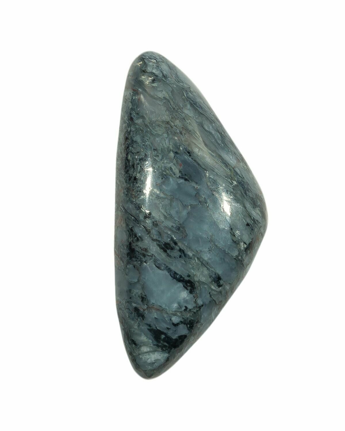 Кабошон из родусита размером 28х13х6 мм.