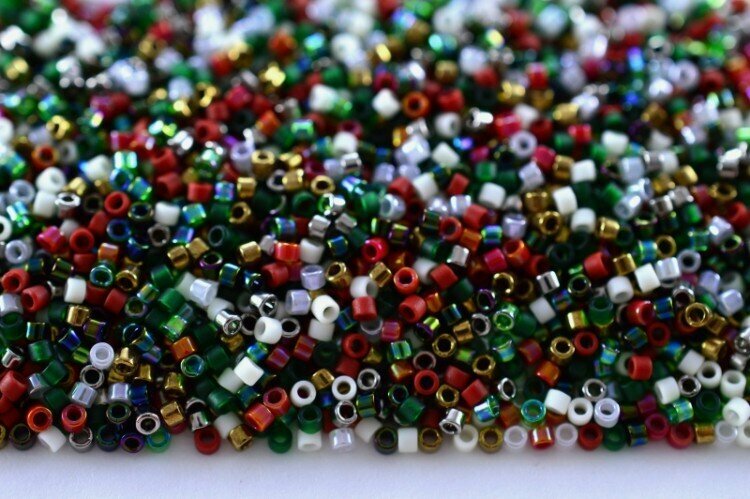 Бисер японский MIYUKI Delica цилиндр 11/0 DB-MIX45 Рождество, микс Xmas, 5 грамм