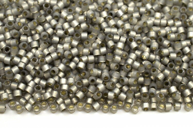 Бисер японский MIYUKI Delica цилиндр 11/0 DB-0630 серый алебастр, серебряная линия внутри, 5 грамм