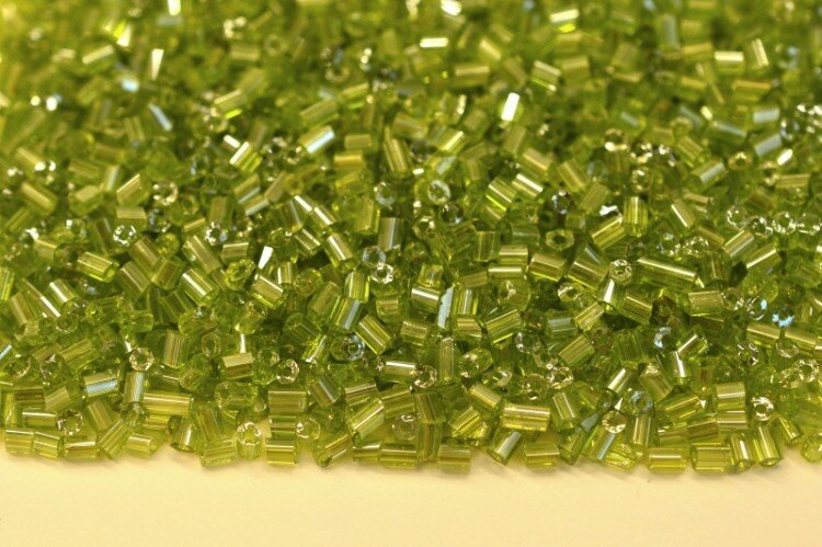 Бисер китайский рубка размер 11/0, цвет 0104 салатовый блестящий, 450г