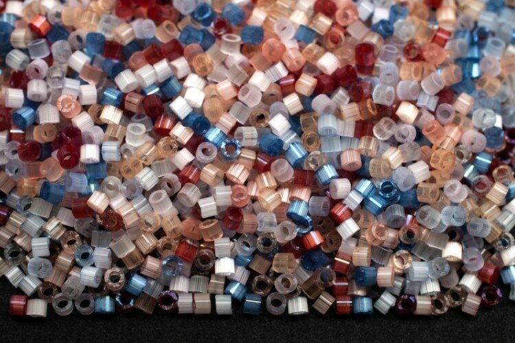 Бисер японский MIYUKI Delica цилиндр 11/0 DB-MIX9104 тосканский туман, шелковый сатин, 5 грамм