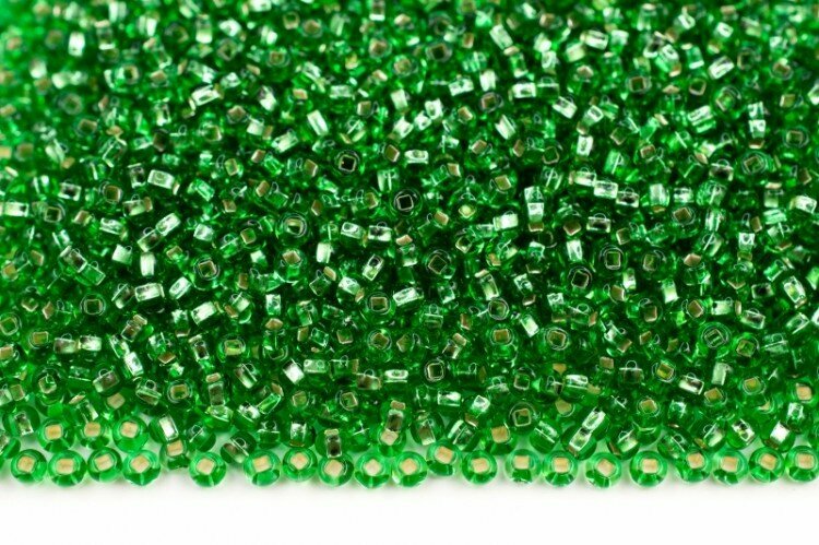 Бисер чешский PRECIOSA круглый 10/0 57100 зеленый, серебряная линия внутри, квадратное отверстие, 20 грамм