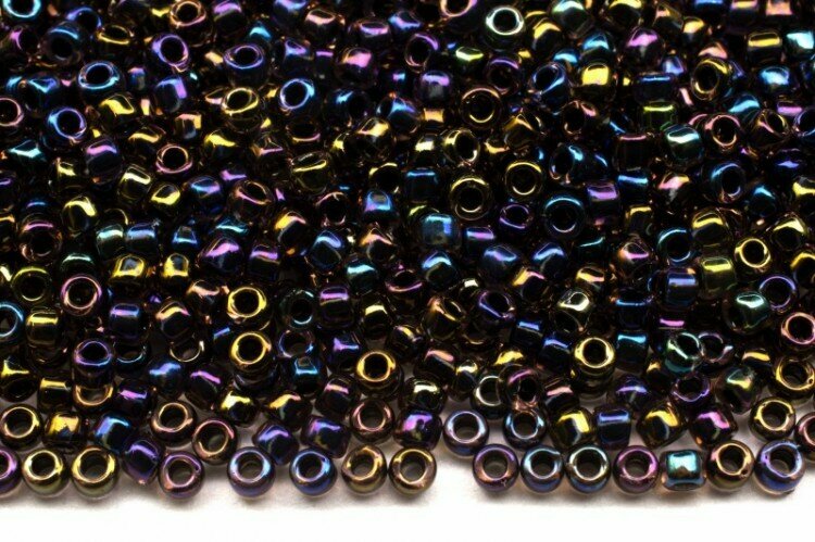 Бисер японский TOHO круглый 15/0 #0251 светлый аметист/черный глянцевый, окрашенный изнутри, 10 грамм