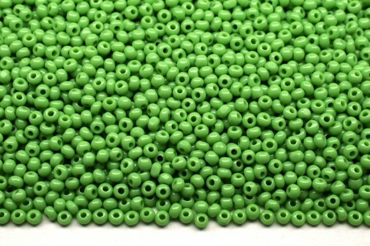 Бисер чешский PRECIOSA Граненый Шарлотта 13/0 53210 зеленый непрозрачный, около 10 грамм
