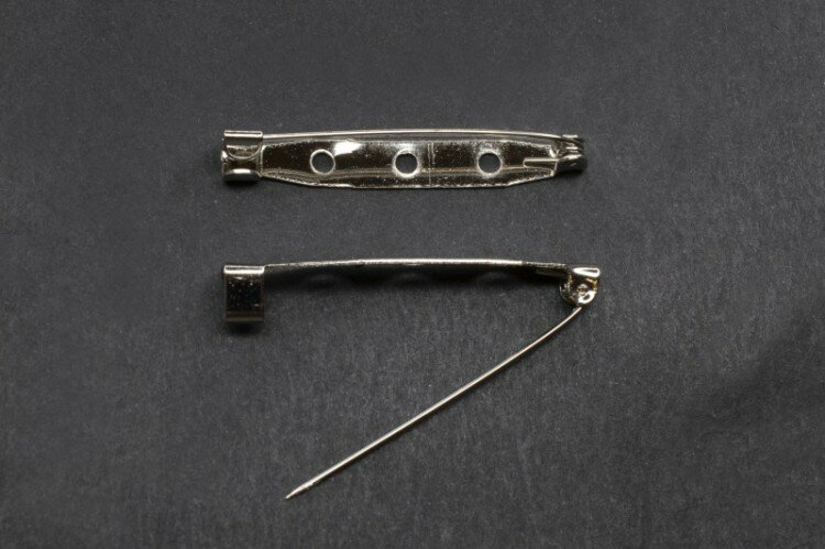 Основа для броши 40х5х6мм, отверстие 2мм, цвет серебро, железо, 18-006, 2шт