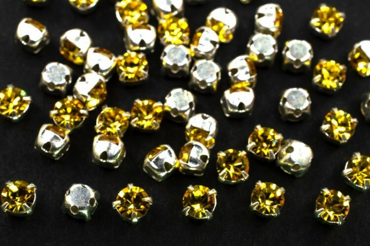 Шатоны Preciosa Maxima 4мм в оправе, цвет light topaz DF/silver, 63-106, 10шт