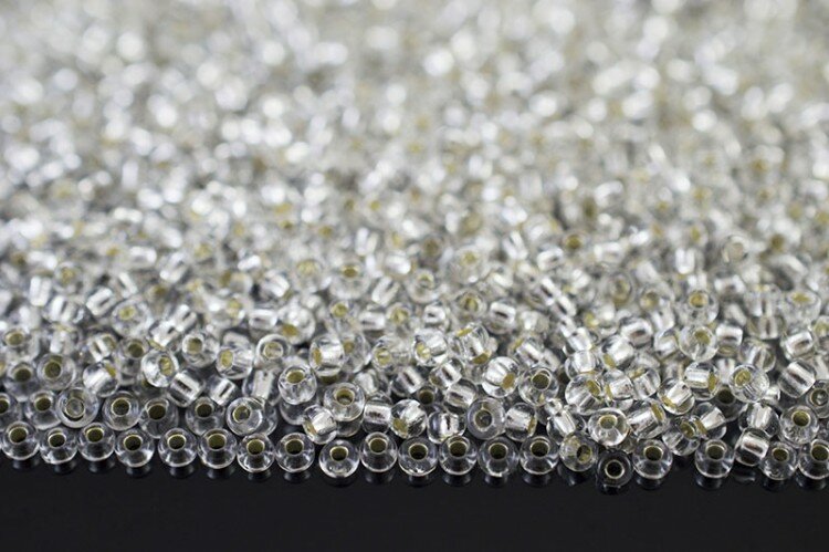 Бисер чешский PRECIOSA круглый 10/0 78102 прозрачный, серебряная линия внутри, 20 грамм