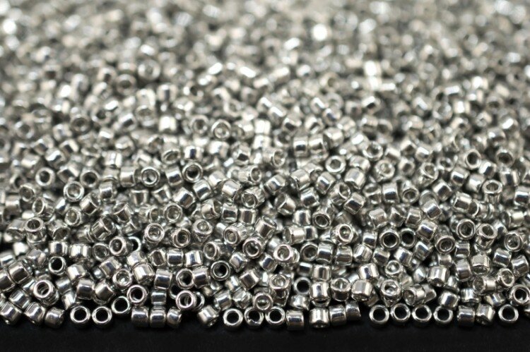 Бисер японский TOHO Treasure цилиндрический 11/0 #0714 серебро, 5 грамм