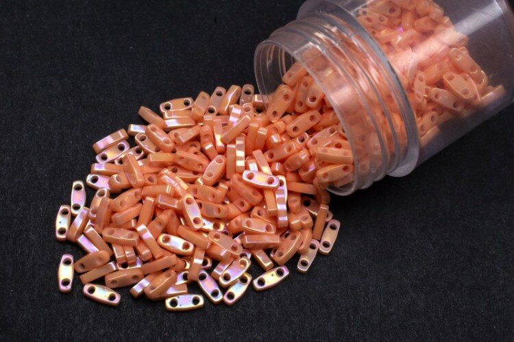 Бисер японский MIYUKI Quarter TILA #0596 лосось, непрозрачный радужный, 5 грамм