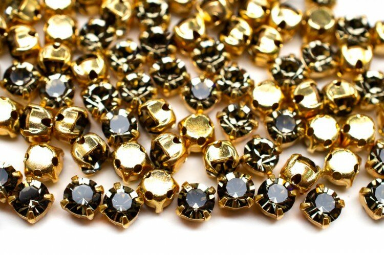 Шатоны Preciosa Maxima 4мм в оправе, цвет black diam DF/gold, 63-003, 10шт