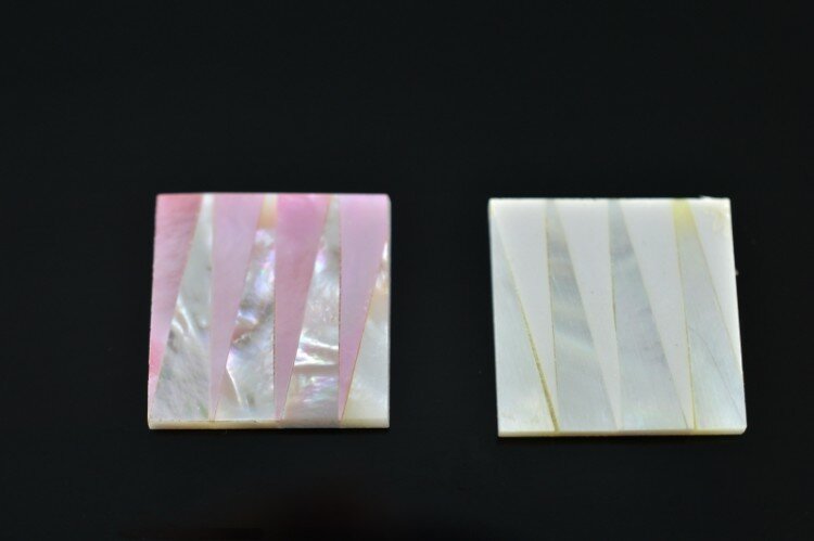 Кабошон из перламутра квадратный 16х16х2мм, цвет белый/розовый, 2007-005, 1шт